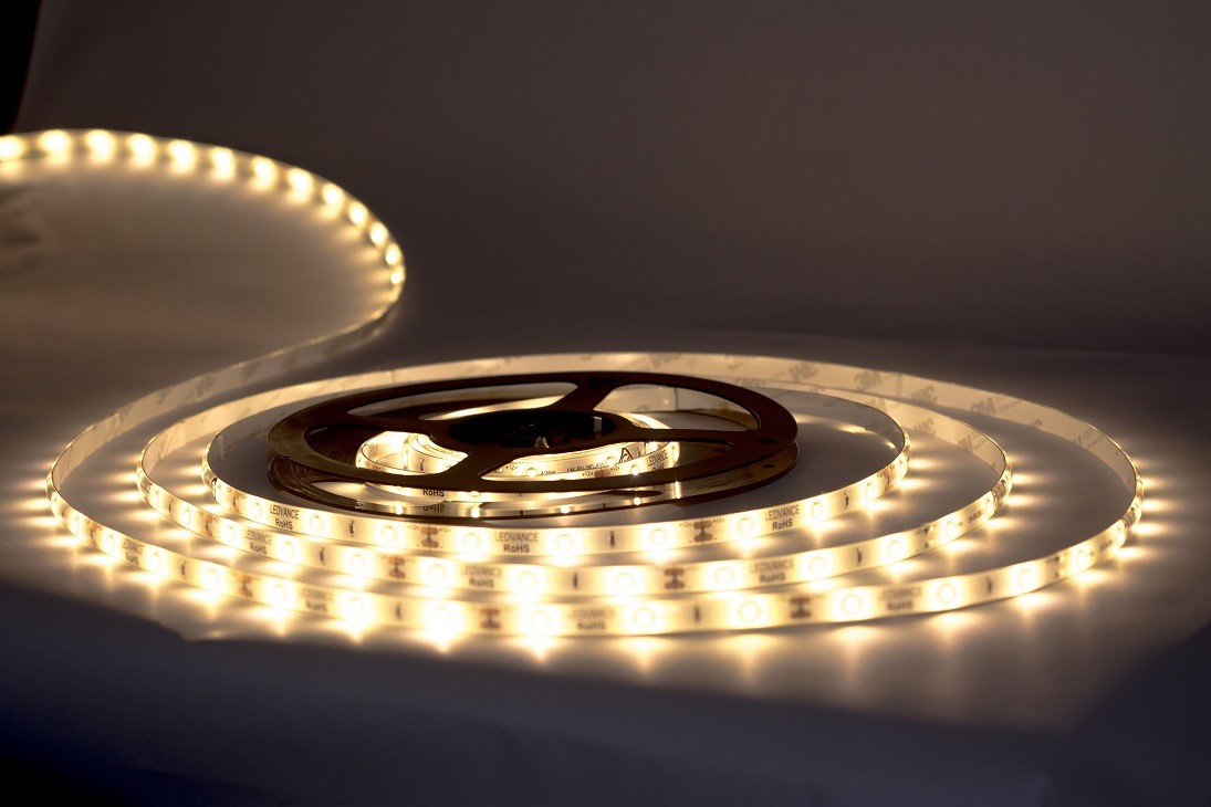 Návrh osvětlení LED pásky v několika málo krocích - TZB-info