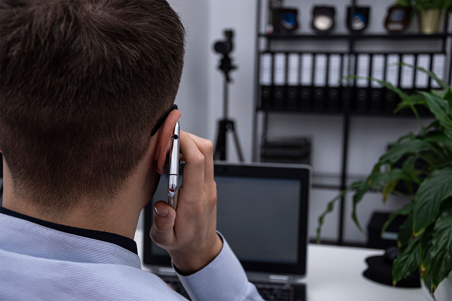 Šifrovací telefon - bezpečné telefonní hovory a ochrana know-how - TZB-info